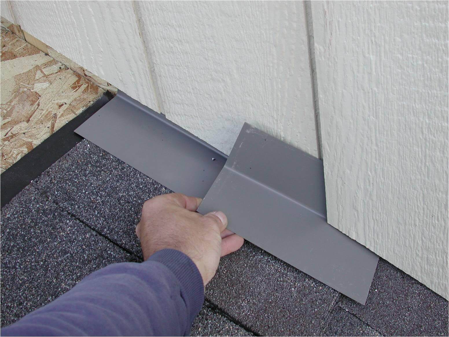 Step Flashing Installation How To Install Roof Flashing (Step By Step)